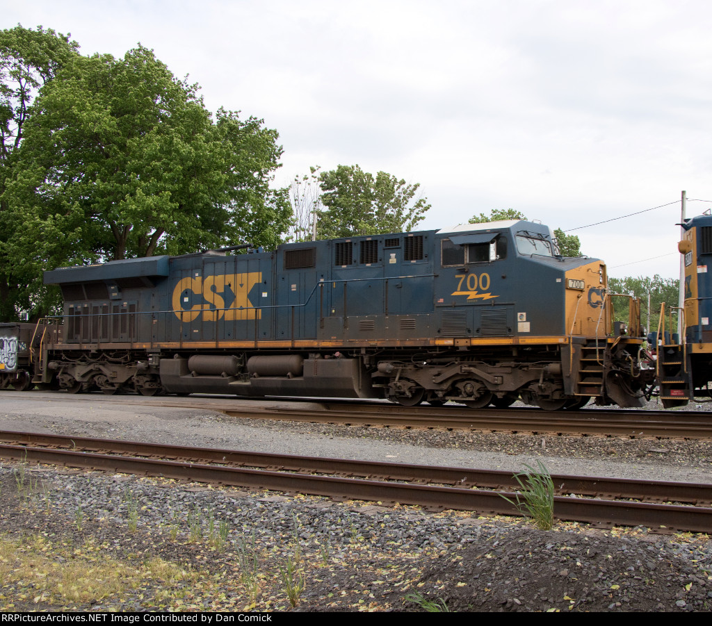 CSX 700